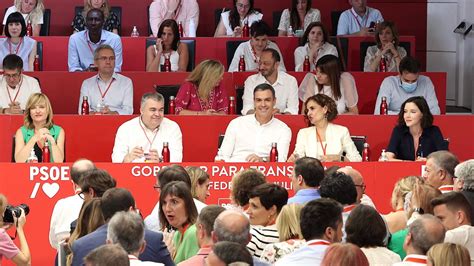 Sánchez mantiene a Andrea Fernández en la ejecutiva federal del PSOE