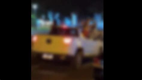 Agora Pode Topless Berlim Declara Que Mulheres Podem Nadar Sem Parte