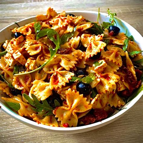 Mediterraner Nudelsalat In Nur 20 Minuten Rezept Kitchen Stories