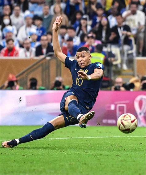 Kylian Mbappé Bio Age Height Net worth Salary