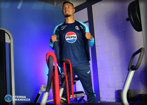 ETERNA GRANDEZA Motagua estrena nuevo plumaje Fútbol Club Motagua