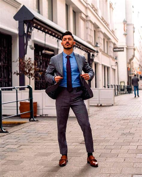 Abito Grigio Con Camicia Blu Hockerty