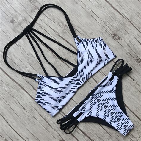 Swimwear Women Sexy Printed Bandage Swimsuit Two Pieces Bikini Set 2017 Top Low Waist Brazilian