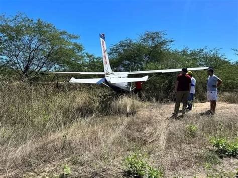 Após pane de sistema avião faz pouso forçado às margens de rodovia em