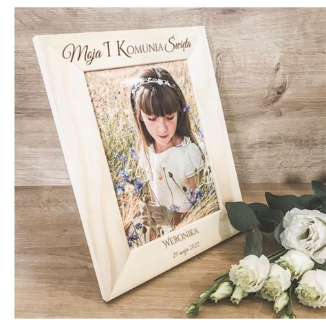 Personalizowana Ramka drewniana na zdjęcia z grawerem MOJA I KOMUNIA