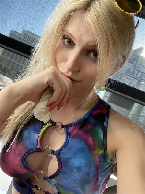 Tw Pornstars Izzy Wilde Twitter My Hairs A Mess But I Still Look