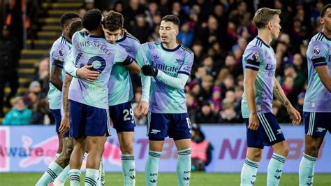 Arsenal geri döndü Liverpool u takibini sürdürdü Mackolik