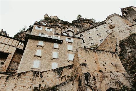 Les plus beaux villages perchés à visiter pour un séjour hors du temps