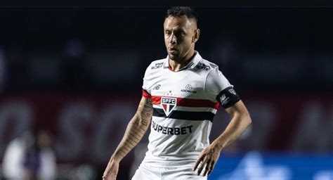 Situação de Rafinha no São Paulo vem a tona vai pendurar as chuteiras
