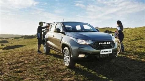 RAM 700 Fiat Strada 2021 Motor1 Fotos