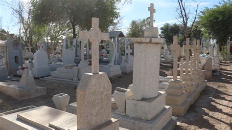 Panteones de Mexicali listos para recibir a visitantes por el Día de