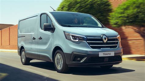 Ficha técnica motores y medidas Renault Trafic Furgón Carwow