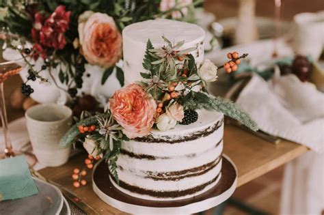 26 Naked Wedding Cakes That Are Natural Beauties LoveToKnow