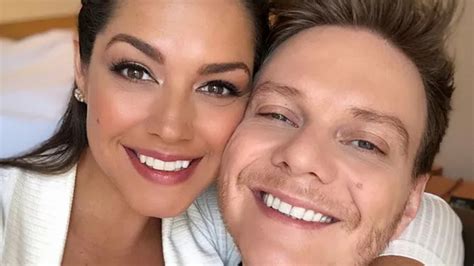 Michel Teló expõe fim de casamento e Thaís Fersoza se separa