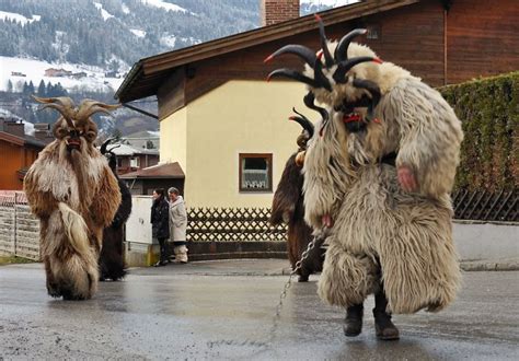 Gastein Im Bild Perchtenlauf Brauchtum Gasteiner Perchten
