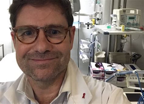 Le Dr Gérald Kierzek publie un livre pour mieux se protéger du coronavirus