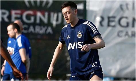 Mesut Özil se retira del fútbol a los 34 años por esta increíble razón