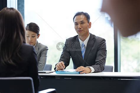 面试官提问高清图片下载 正版图片502036094 摄图网
