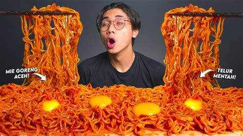 GILAK MUKBANG MIE GORENG ACEH PAKE TELUR MENTAH YouTube