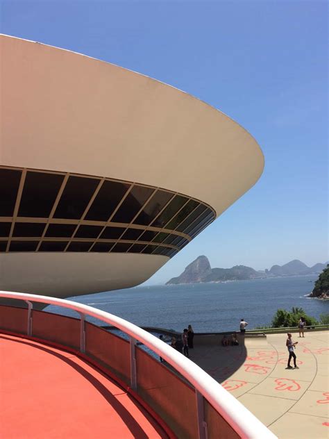 MAC Niterói visita ao Museu de Arte Contemporânea de Niterói