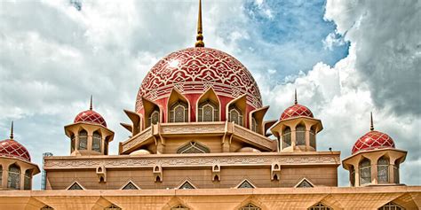 Malay Muslim Bonks During Prayer Time Telegraph