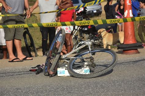 Batida entre moto e bicicleta deixa dois mortos em Vitória da Conquista