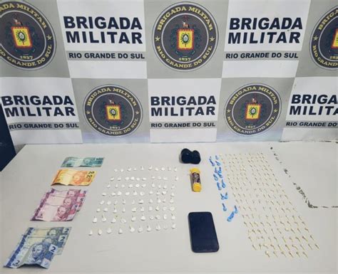 Brigada Militar prende dois homens por tráfico de drogas em Caxias do