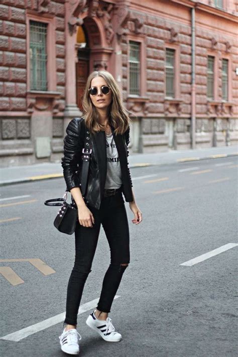 Total 90 Imagen Outfit Chamarra De Cuero Negra Mujer Abzlocal Mx