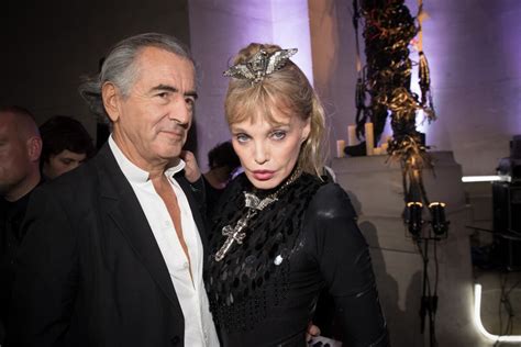 Photo Semi Exclusif Arielle Dombasle et son mari Bernard Henri Lévy