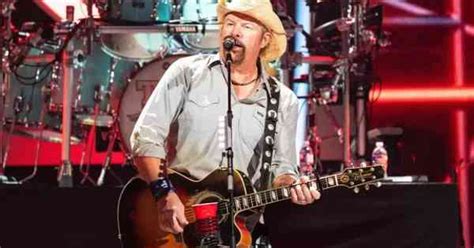 Toby Keith cantor de música country morre aos 62 anos Famosos