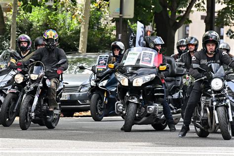 Sécurité routière Les motards manifestent contre l instauration du