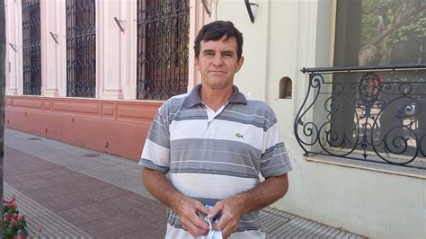 Denuncia que su ex pareja lo echó de la casa y no puede trabajar