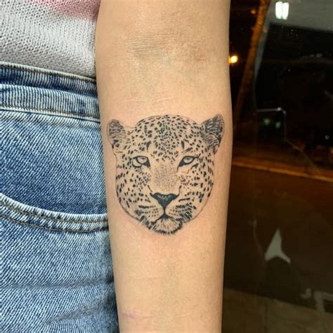 Tatuagem de onça 60 fotos para se inspirar e escolher um desenho lindo