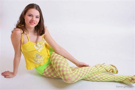 Early Sandra Orlow Model Sets Image To U