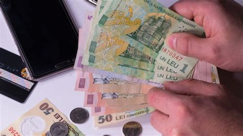 Se dau 1 000 de lei pentru acești români Ce trebuie să facă acum cei