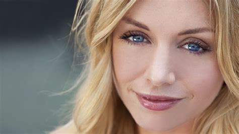 Perfect Makeup For Blue Eyes