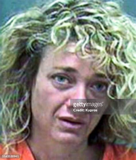 Hot Sexy Lisa Robin Kelly Bikini Pics
