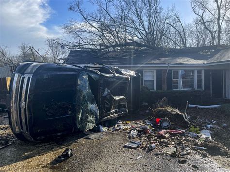Eeuu Se Registran Siete Muertes Tras Devastador Tornado En Alabama Wipr