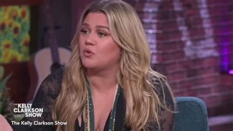 Kelly Clarkson Breaks Down In Tears As She Reveals Cruel Reason