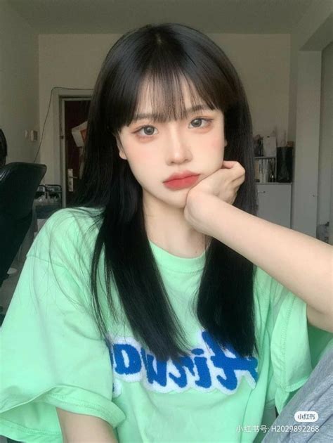 Long Hair With Bangs Long Hair Cuts Uzzlang Girl Girl Face Medium Long Haircuts Ulzzang