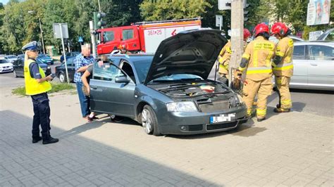 Zderzenie osobówek na alei Armii Krajowej w Chełmie