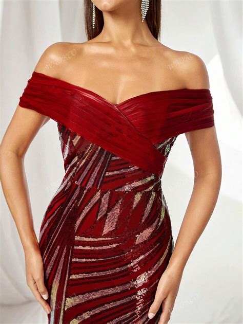 Robe longue fendue épaules dénudées avec perles et sequins pour soirée