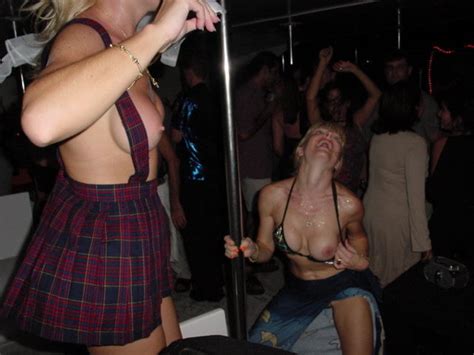 Naked In Public For All To See 26 Photos XXX Porn Album 75761