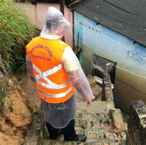 CHUVA FORTE CAUSA ALAGAMENTOS E DANOS EM EUNÁPOLIS 1500 Notícias
