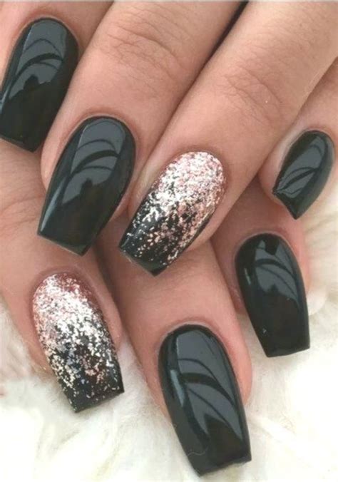 Une Conception Artistique Des Ongles D Hiver Raffin E Pour Inspirer