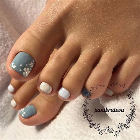 Summer White Toe Nail Designs To Swoon Over Ice Cream Whispers Clara