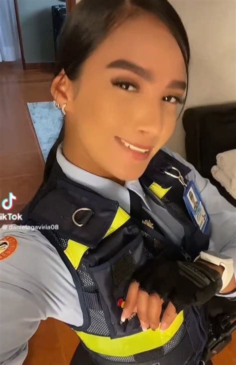 Policía de tránsito causa sensación en TikTok por sus videos