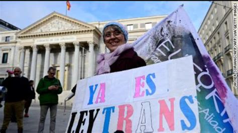 Así queda la Ley Trans en España aprobada este jueves