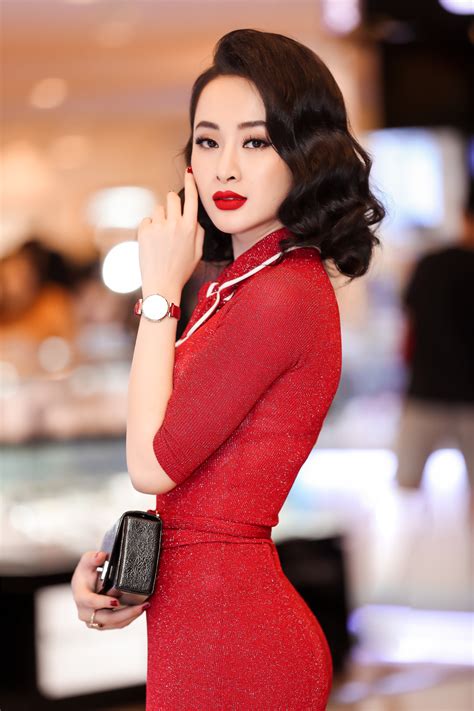Angela Phương Trinh diện váy bó sát khoe 3 vòng nóng bỏng tại sự kiện