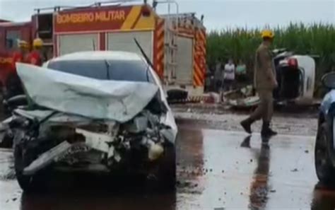 Acidente Entre Dois Carros Deixa Pessoa Morta E Quatro Feridas Na GO